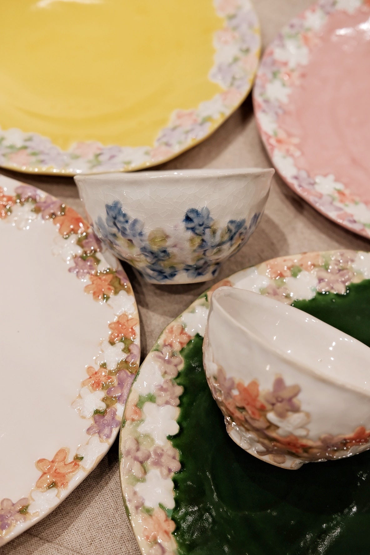 Seto Ware Uki-Bana Bowl & Plates – Yochi Cups